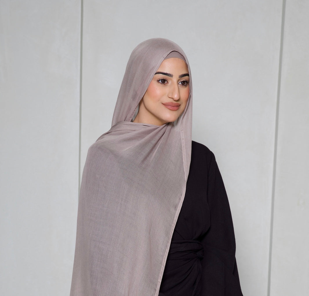 Anāqa: Women's Modest Fashion Clothing Brand